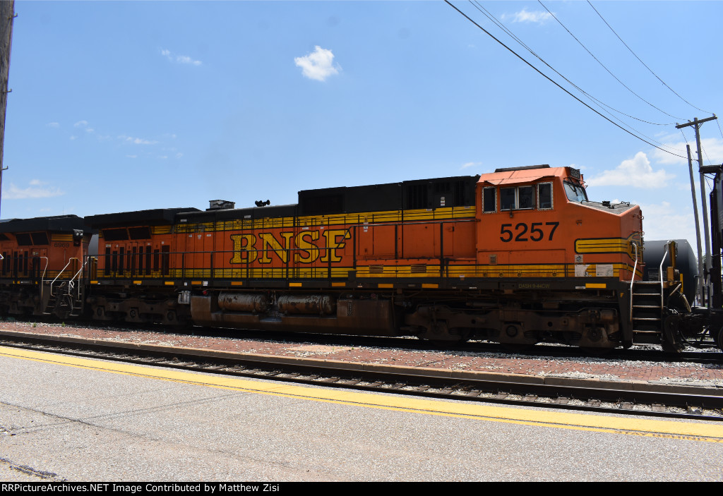 BNSF 5257